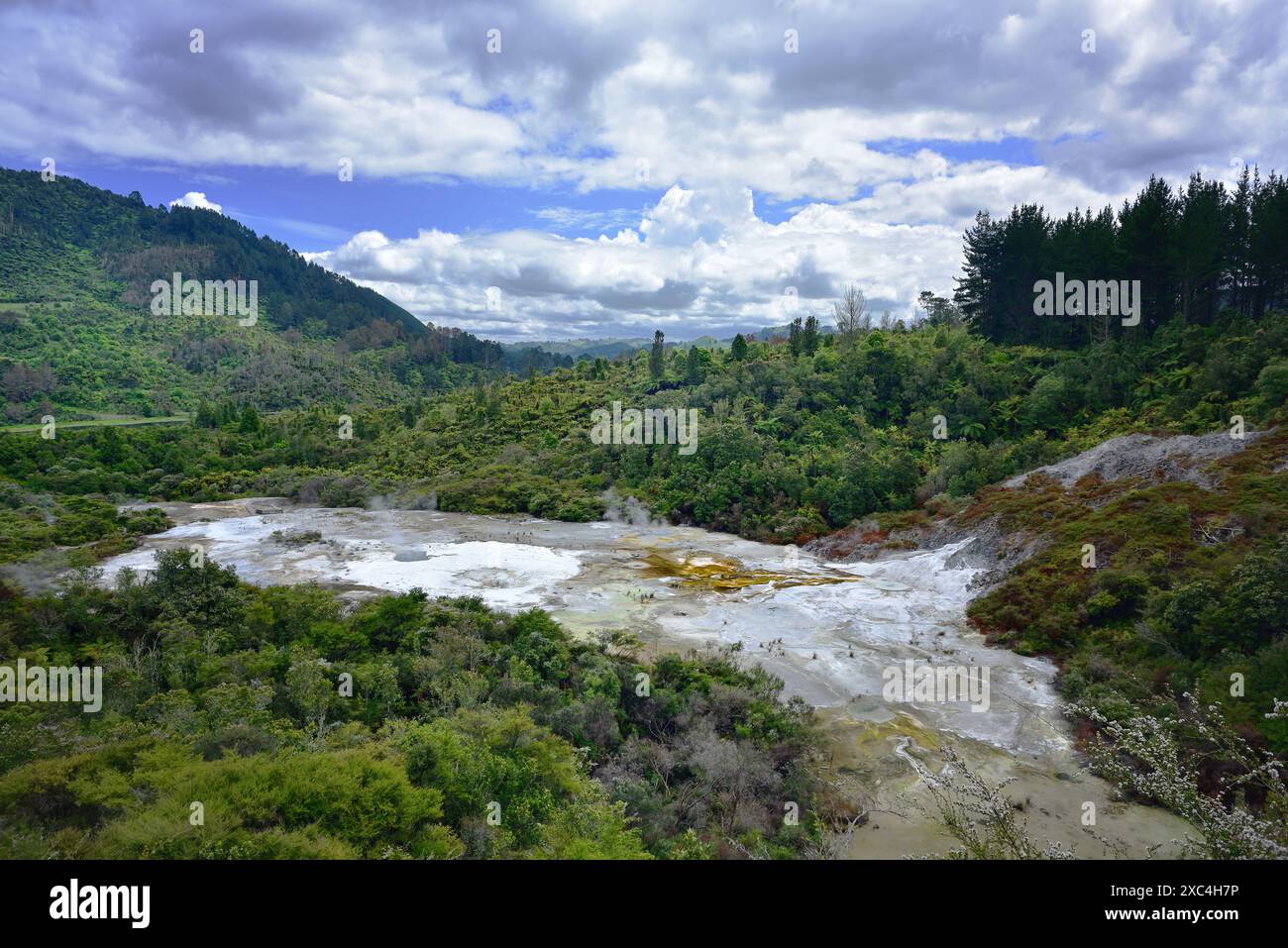 The Artists palette lookout of the hidden valley Stock Photo - Alamy