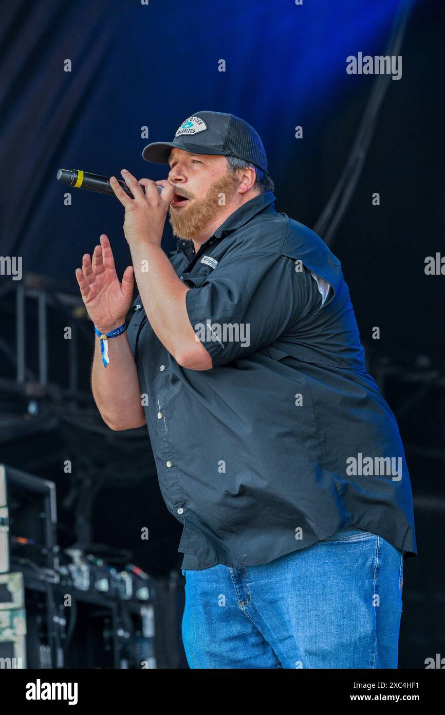 Luke combs 2024 hi-res stock photography and images - Alamy