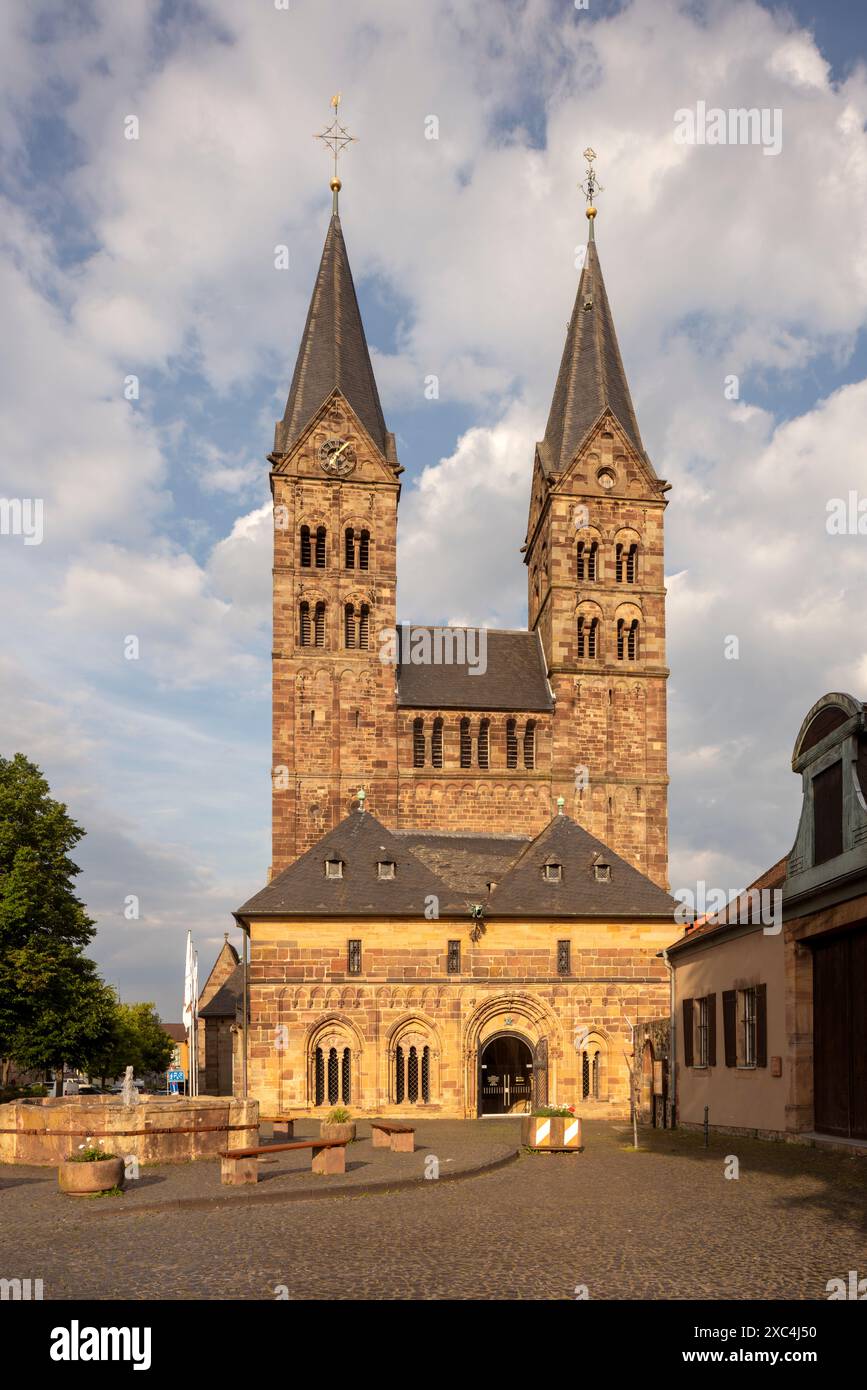 Fritzlar dom fritzlar hi-res stock photography and images - Alamy