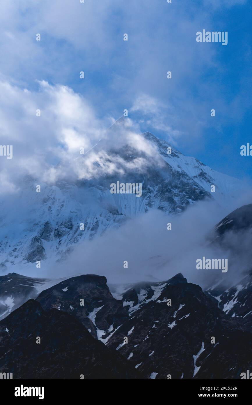 Mountain in Nepal, Annapurna Base Camp, Machapuchare Mountain ...