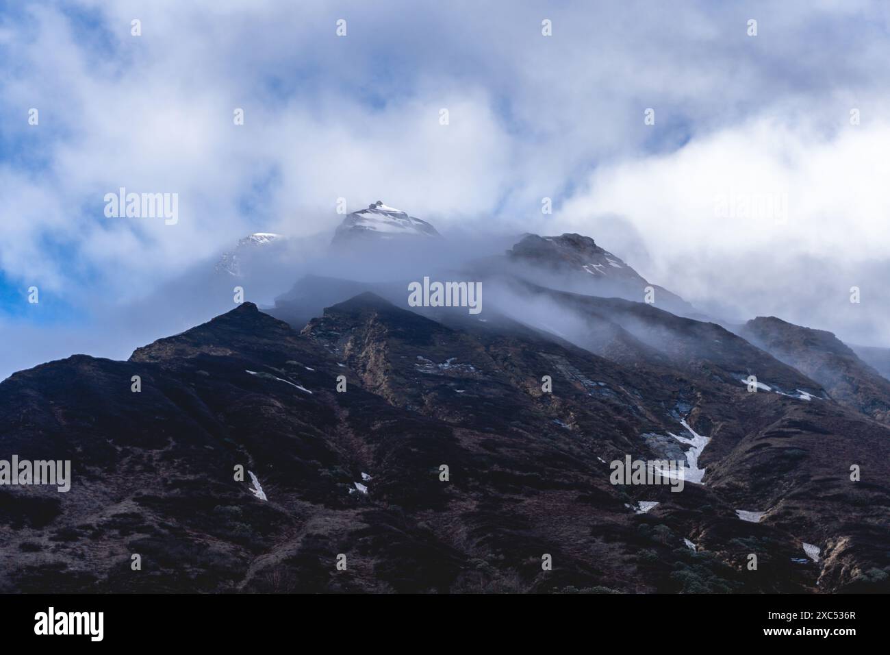 Mountain in Nepal, Annapurna Base Camp, Machapuchare Mountain ...