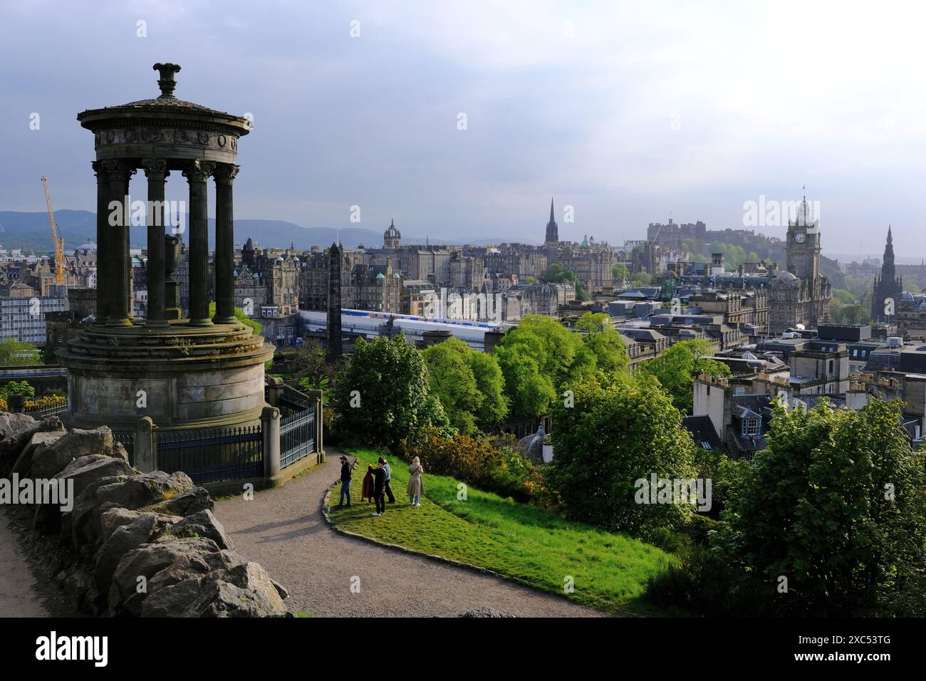 Classic view edinburgh castle hi-res stock photography and images - Alamy