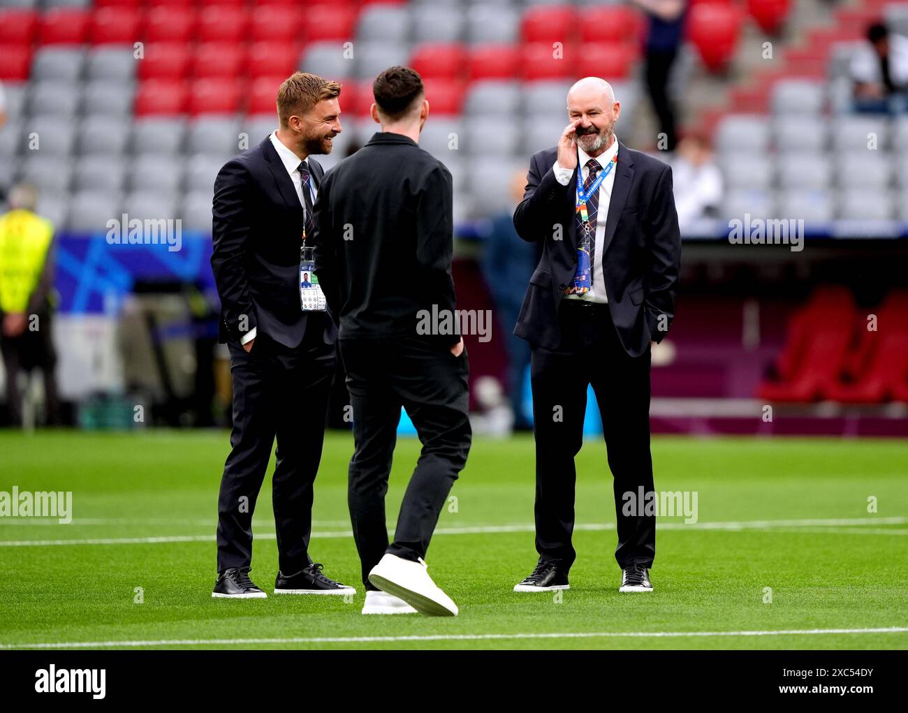 Steve morrison manager hi-res stock photography and images - Alamy