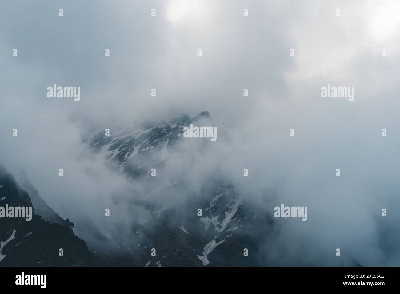 Mountain in Nepal, Annapurna Base Camp, Machapuchare Mountain ...