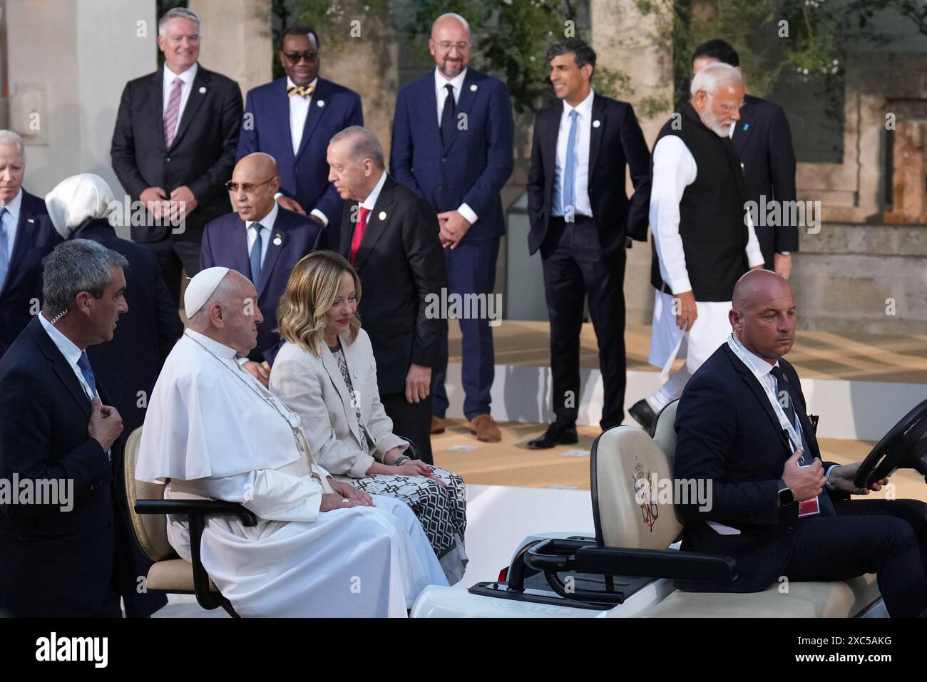 Pope Francis and Italy's Prime Minister Giorgia Meloni join attending ...