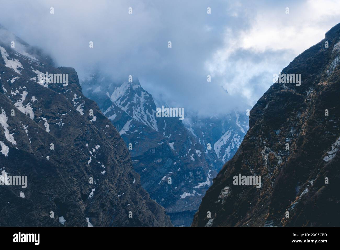 Mountain in Nepal, Annapurna Base Camp, Machapuchare Mountain ...