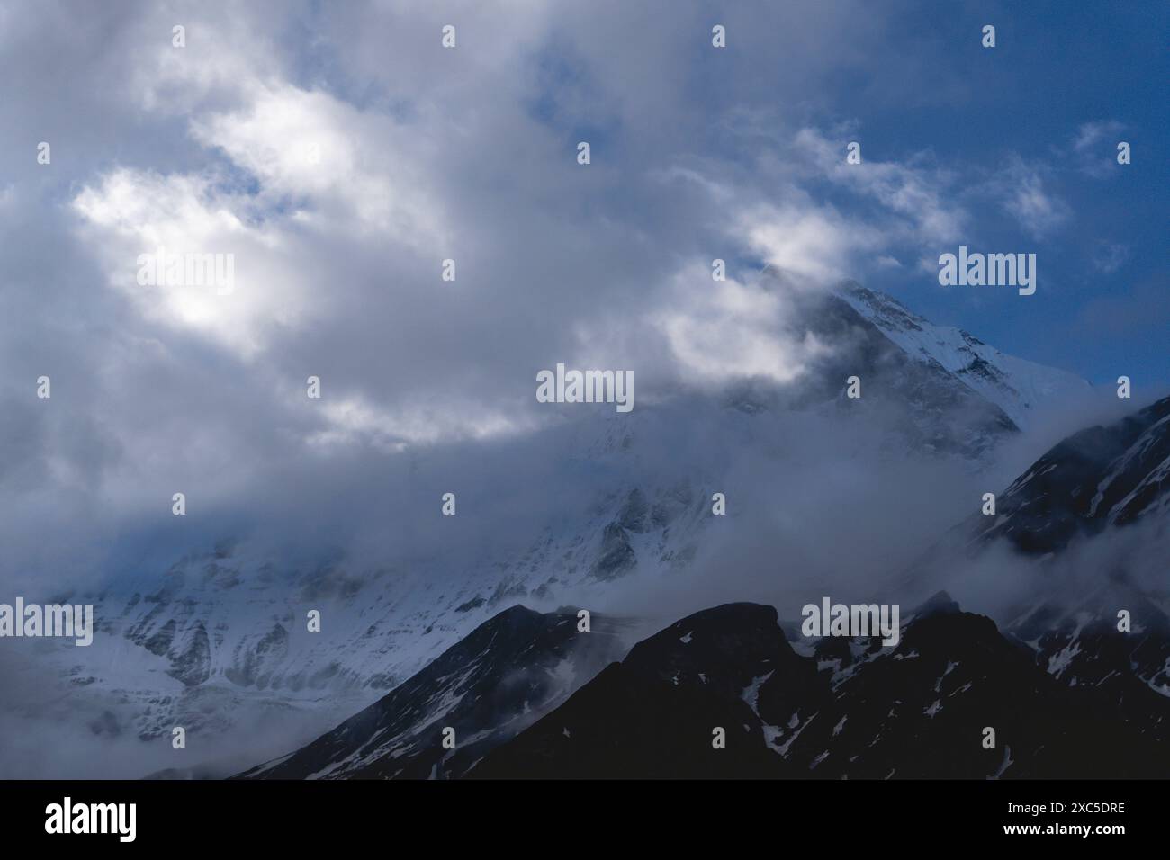 Mountain in Nepal, Annapurna Base Camp, Machapuchare Mountain ...