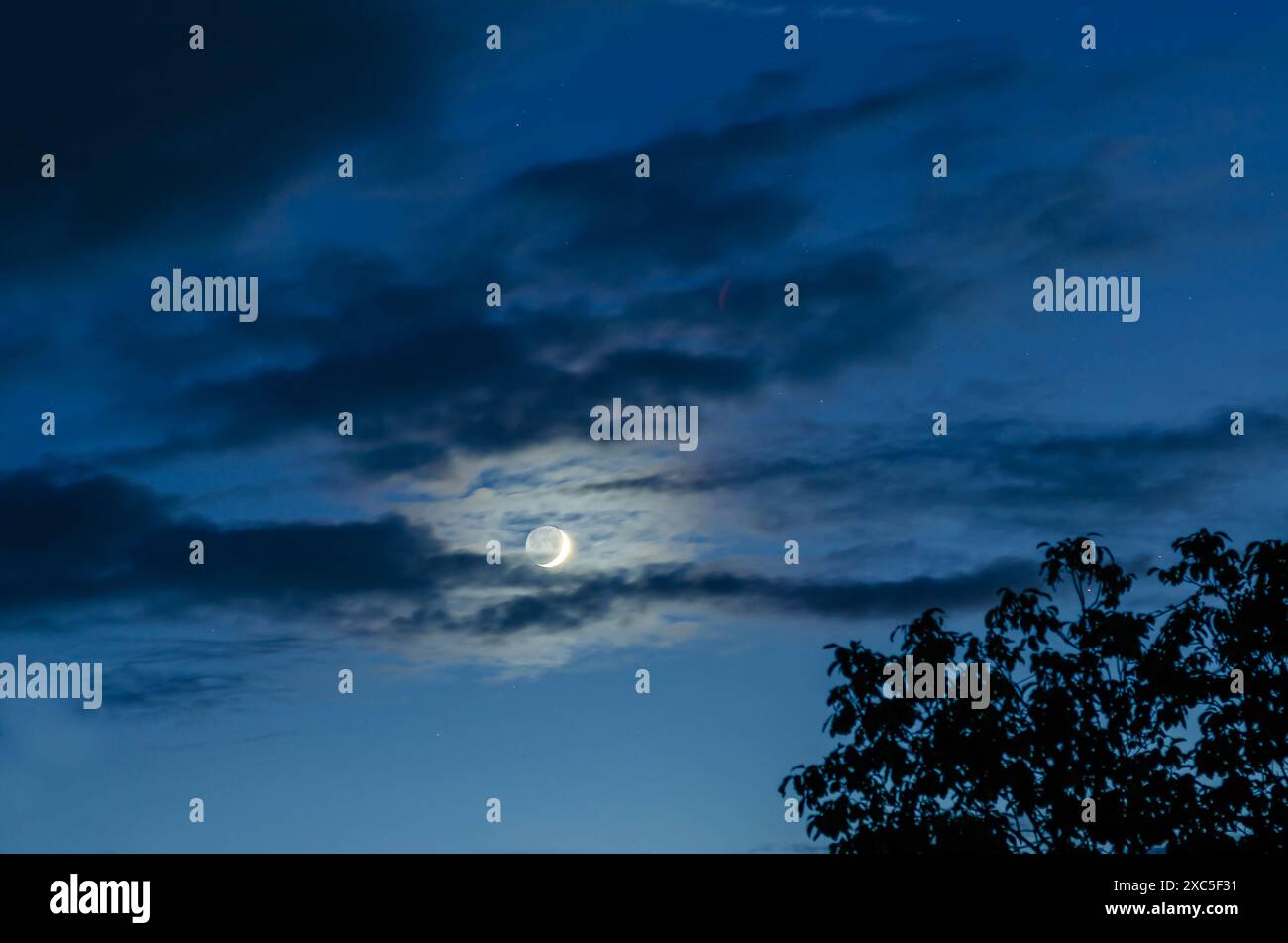 Waxing cresent hi-res stock photography and images - Alamy