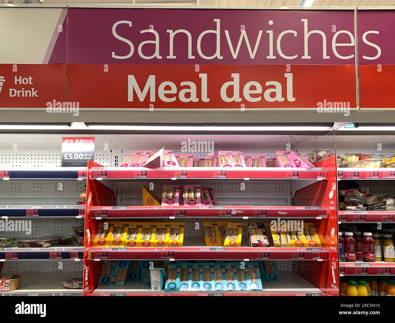 Lunches supermarket sandwiches salads hi-res stock photography and ...