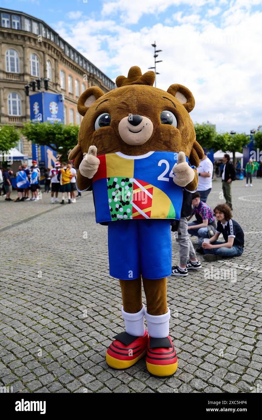 Euro 2024 maskottchen hi-res stock photography and images - Alamy