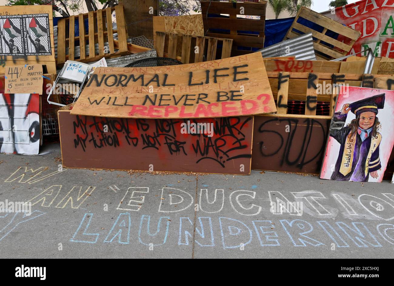 Vandalismed hi-res stock photography and images - Alamy