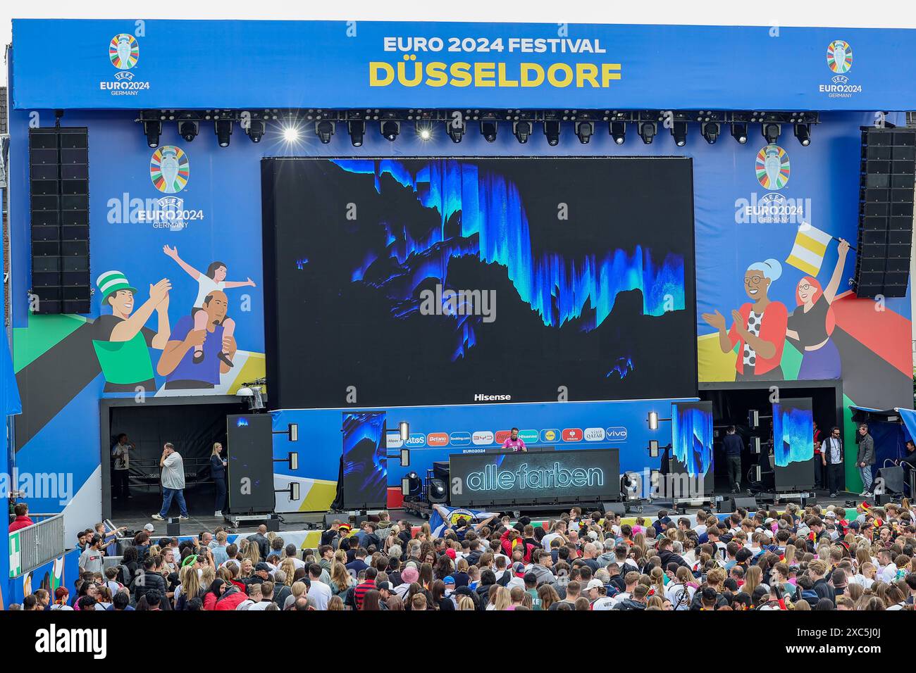 EURO 2024 Opening Fan Zone , DJ Alle Farben heitzt den Fans ein ...