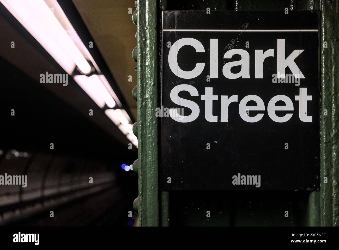 Brooklyn train hi-res stock photography and images - Alamy