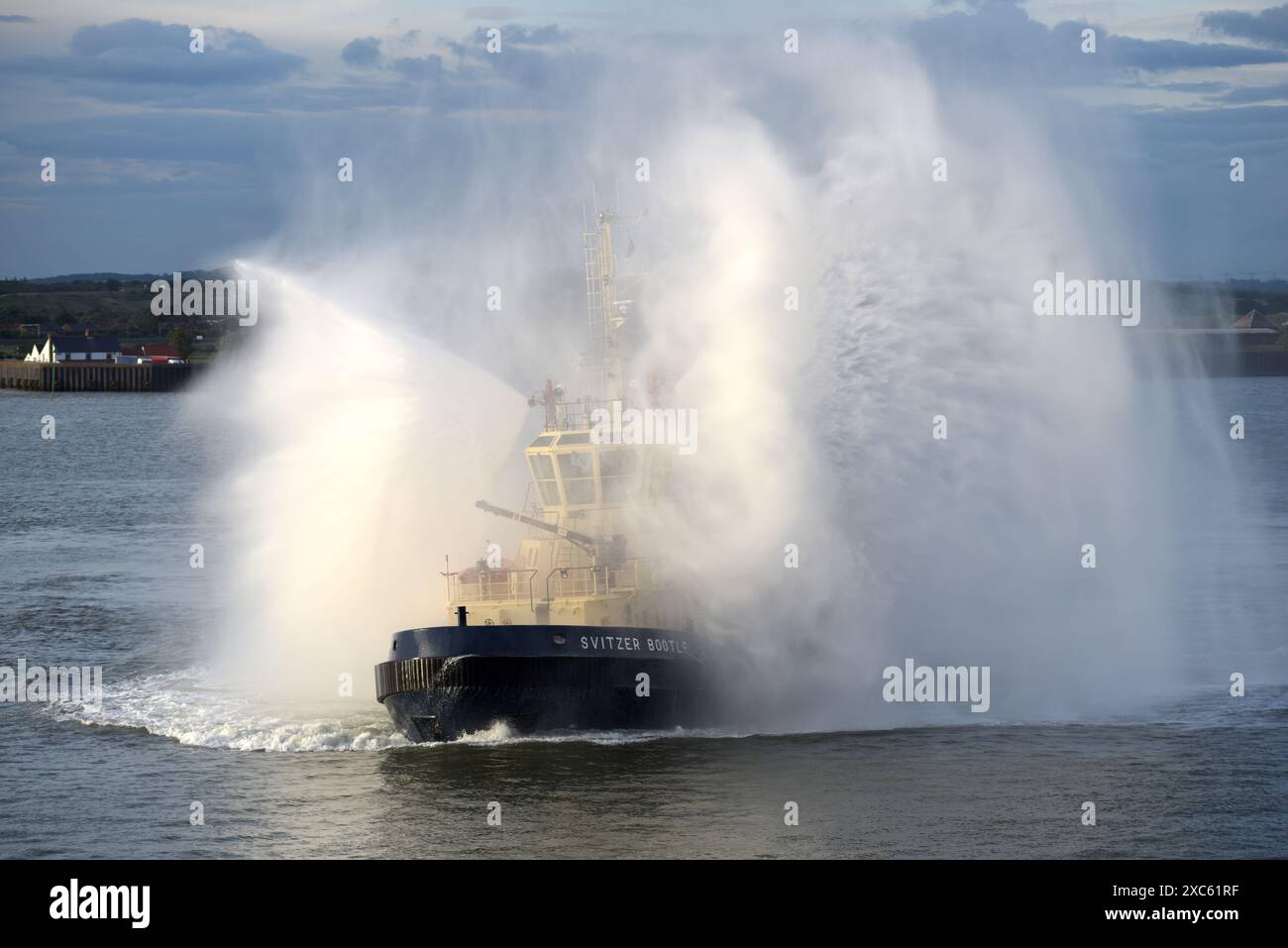 Svitzer Bootle puts on a spectacular display of the tug’s water ...