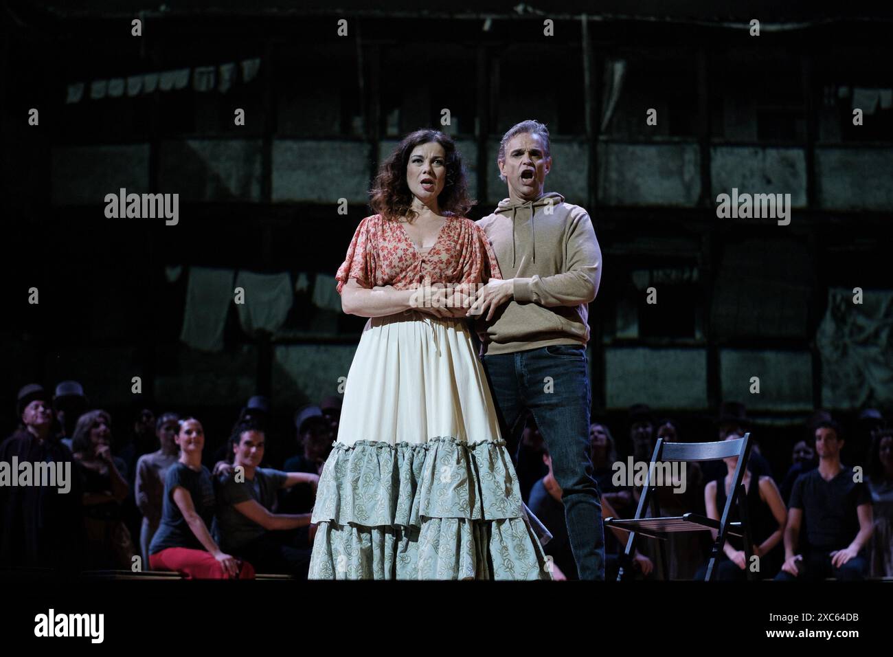 Singers perform during representation of the opera ‘Dona Francisquita ...