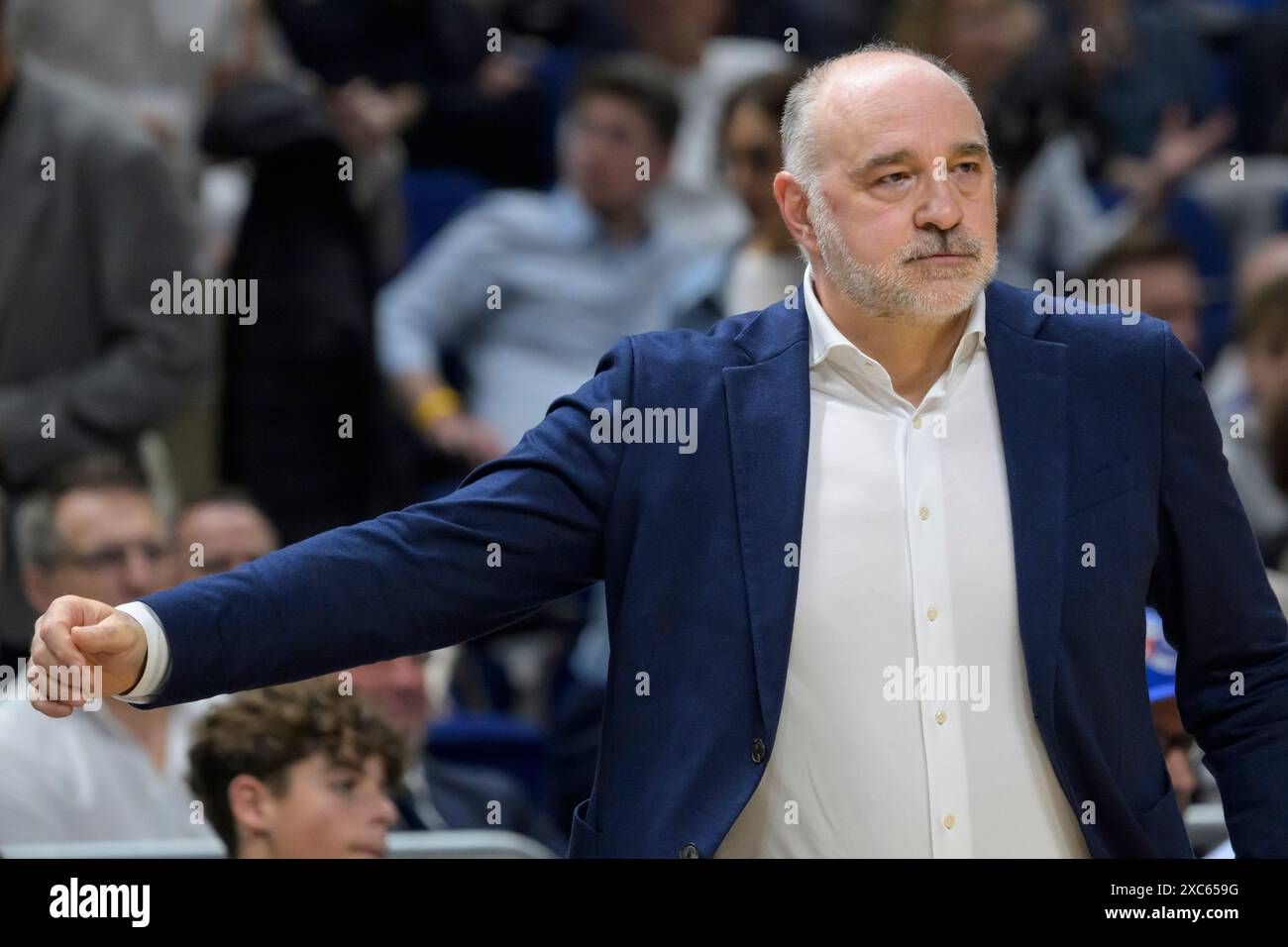 Fc bayern muenchen vs alba berlin hi-res stock photography and images ...