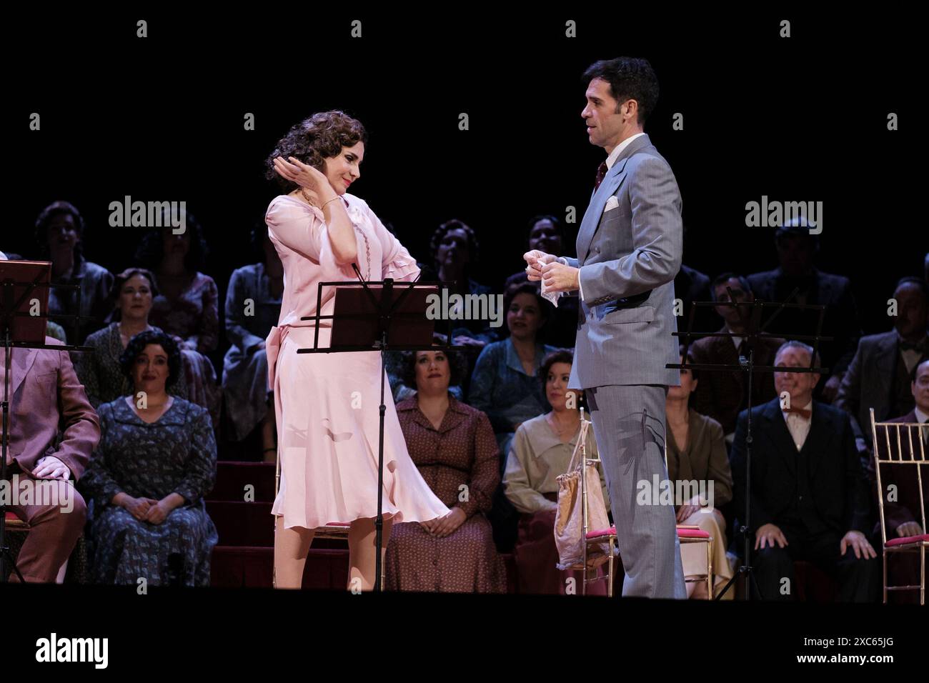 Singers perform during representation of the opera ‘Dona Francisquita ...