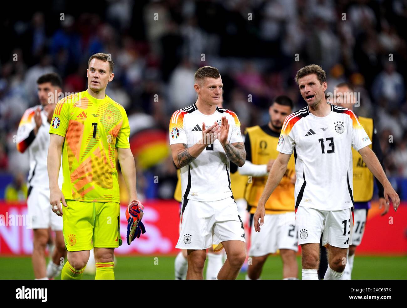 Toni kroos thomas muller hi-res stock photography and images - Alamy