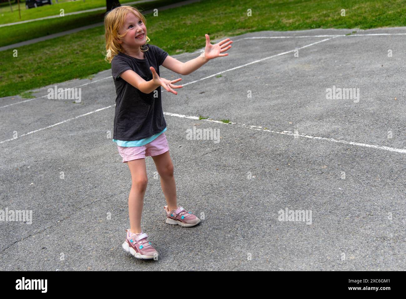 little girl clapped little girl hands after every successful pass of ...