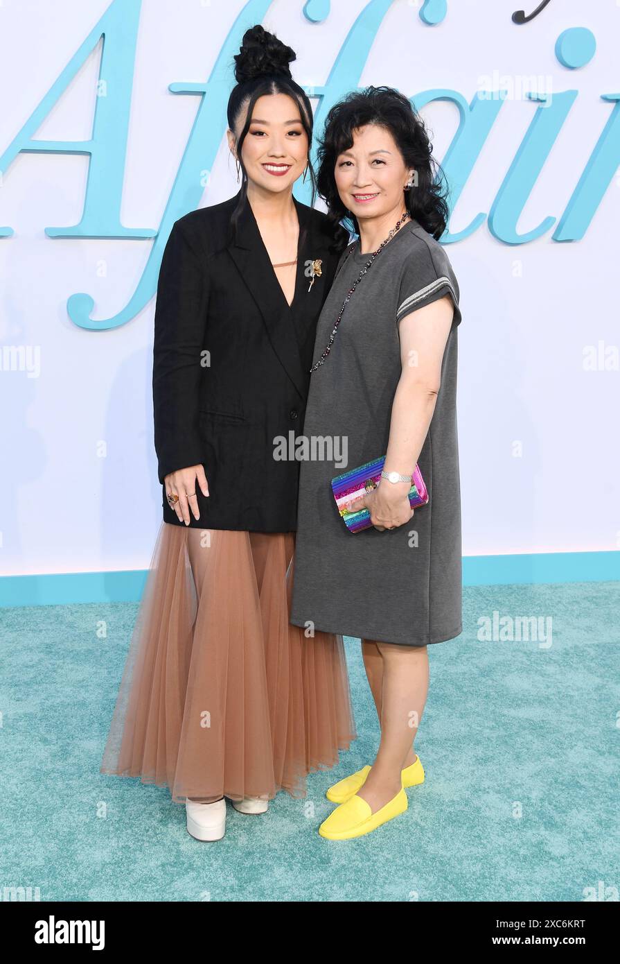 LOS ANGELES, CALIFORNIA - JUNE 13: (L-R) Sherry Cola and mother attend ...