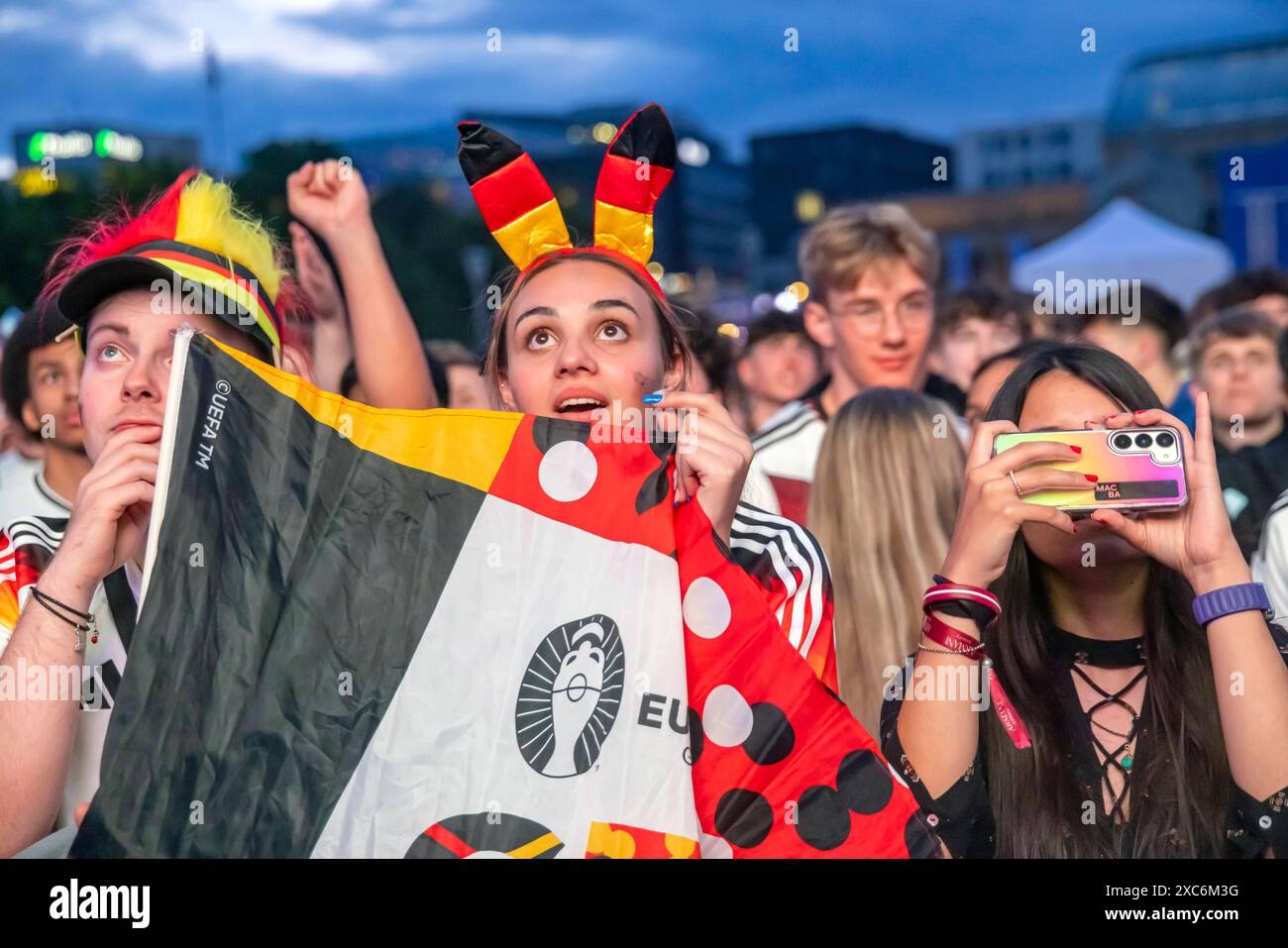 Public Viewing in Stuttgart. Deutschland - Schottland 5:1. 25.000 ...