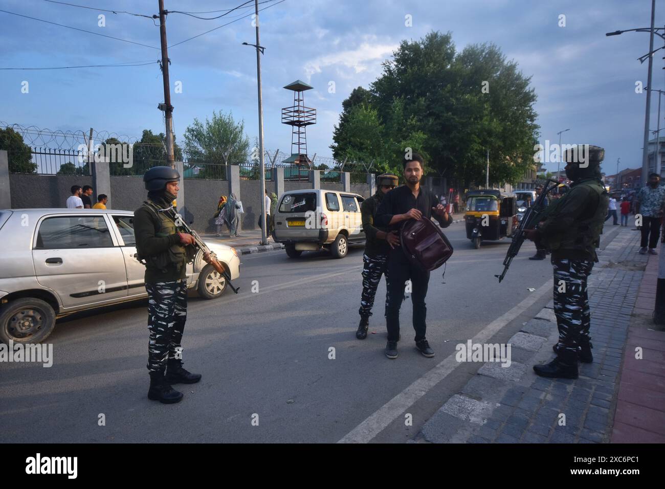 Frisking machine hi-res stock photography and images - Alamy