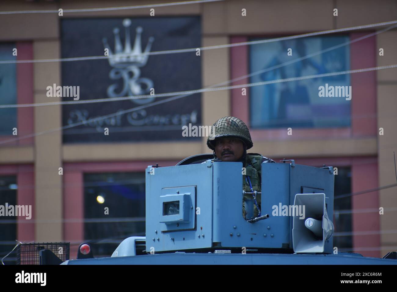 Frisking machine hi-res stock photography and images - Alamy