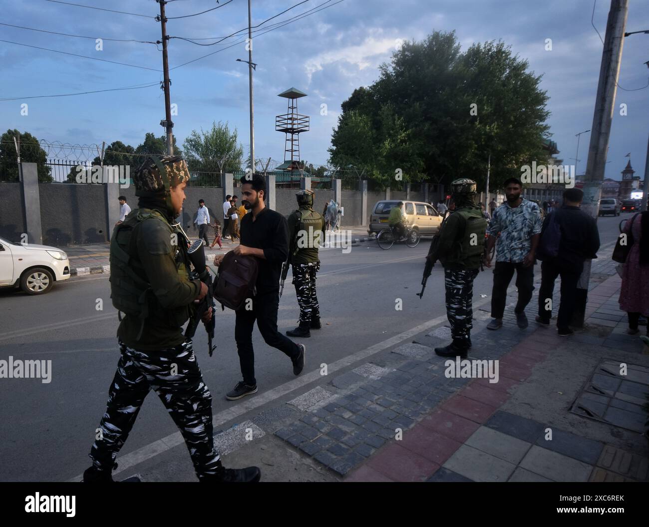 Frisking machine hi-res stock photography and images - Alamy