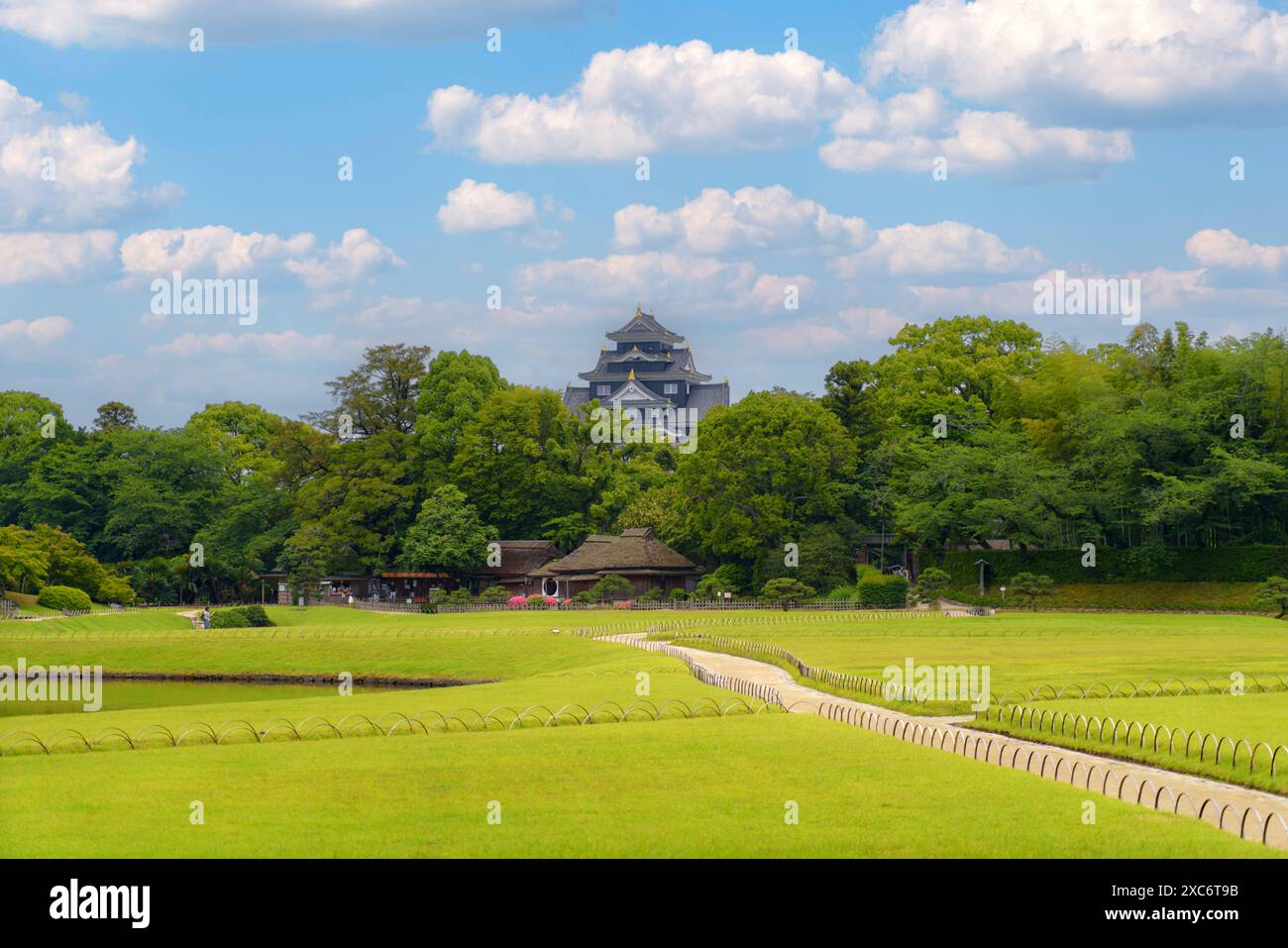 Beautiful view of Korakuen Garden with Okayama Castle in the background ...