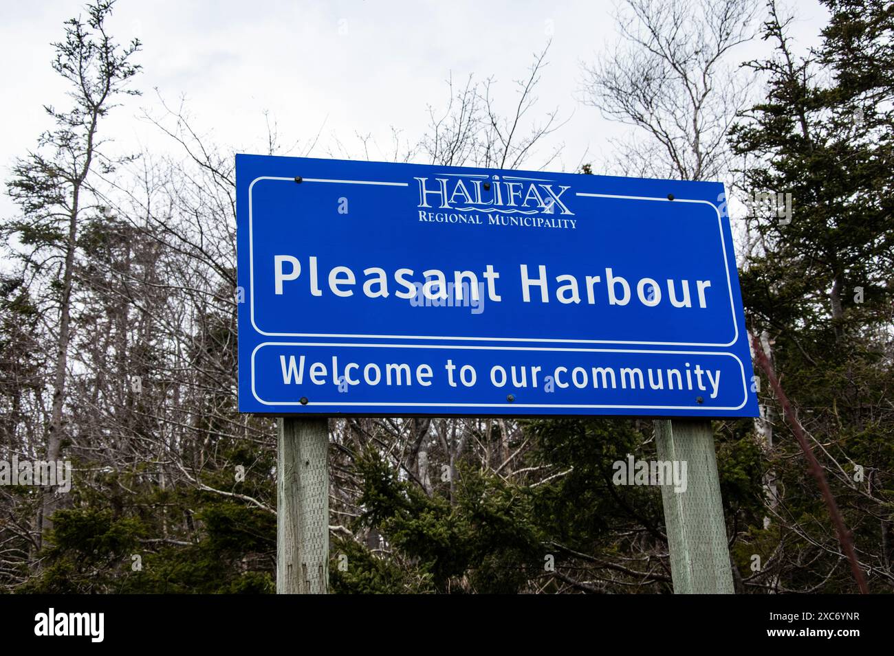 Welcome to Pleasant Harbour sign on highway 7 in Nova Scotia, Canada ...