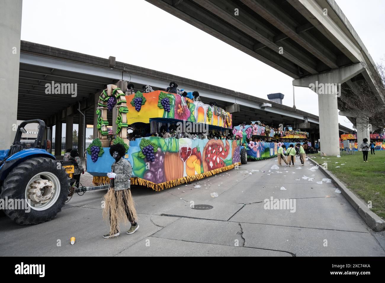 Colorful and elaborately decorated Zulu Parade floats featuring roses ...
