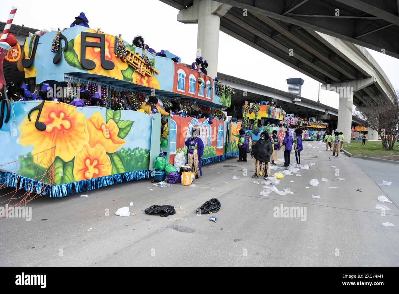 Colorful and elaborately decorated Zulu Parade floats featuring roses ...
