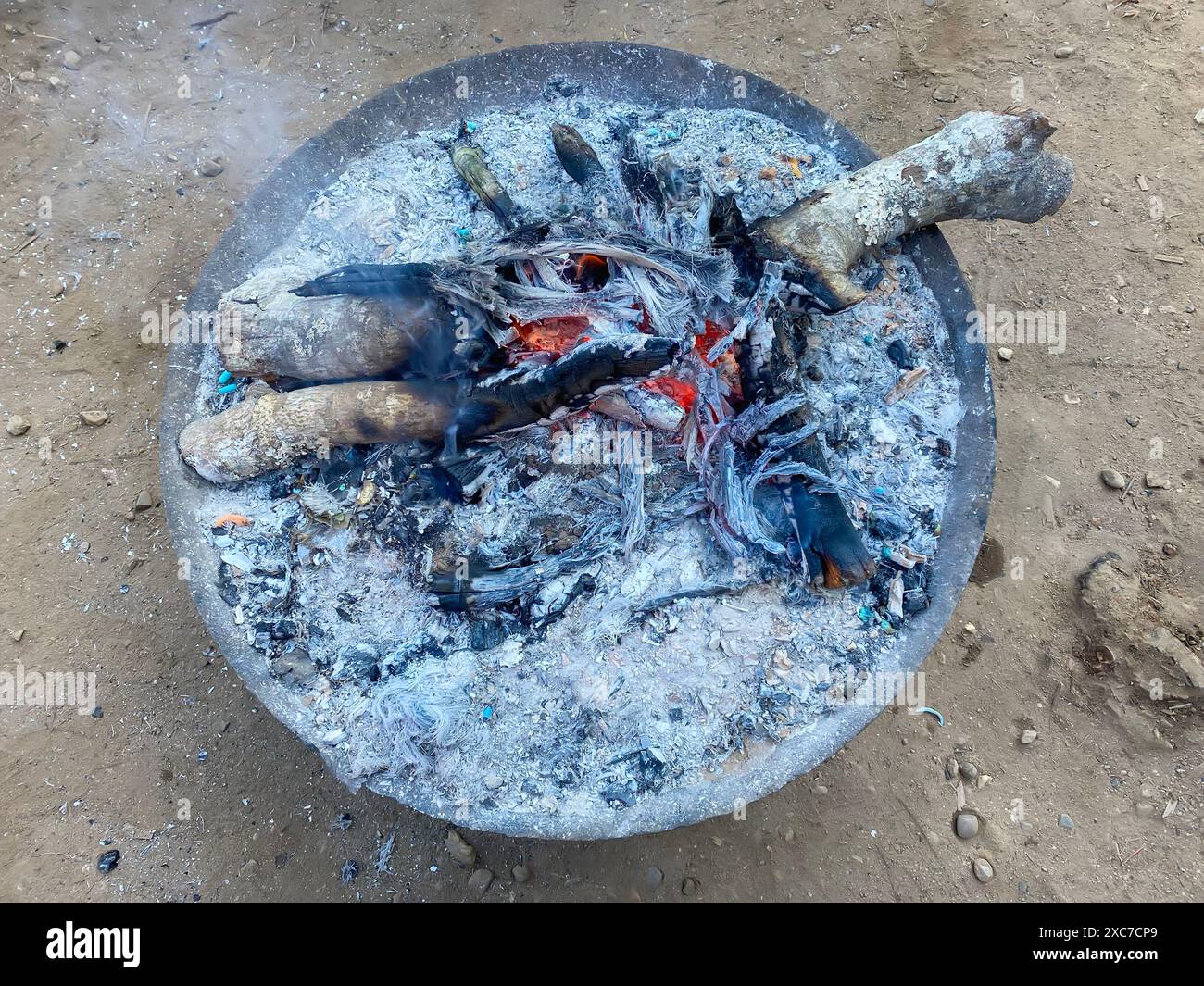 Cozy bonfire night provides hi-res stock photography and images - Alamy