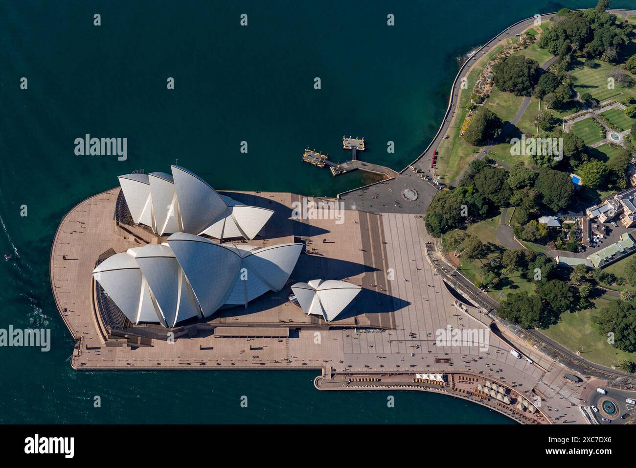 Birds eye view sydney opera house hi-res stock photography and images ...
