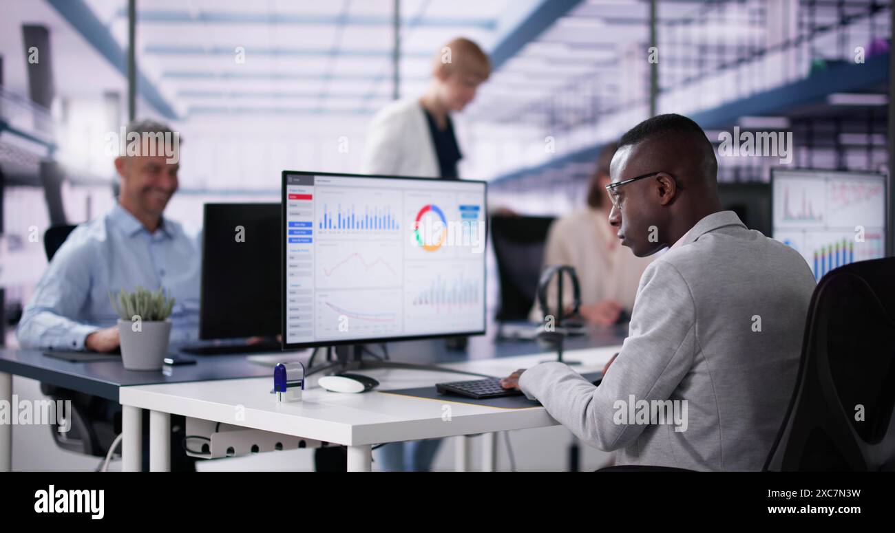 Data Analyst Using Data Analytics KPI Dashboard Stock Photo - Alamy