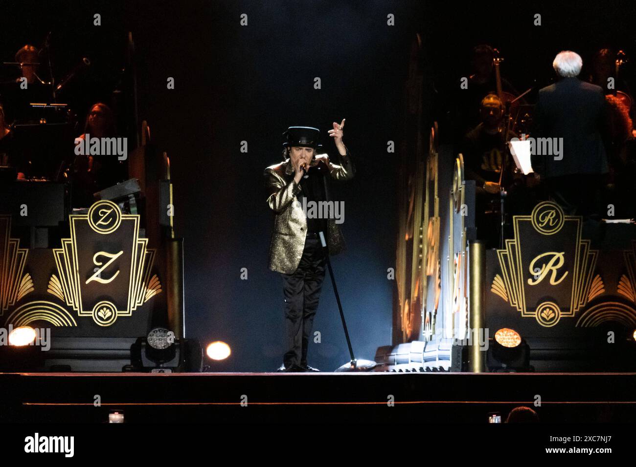 Italian singer Music Concert - Renato Zero - Autoritratto Renato Zero ...