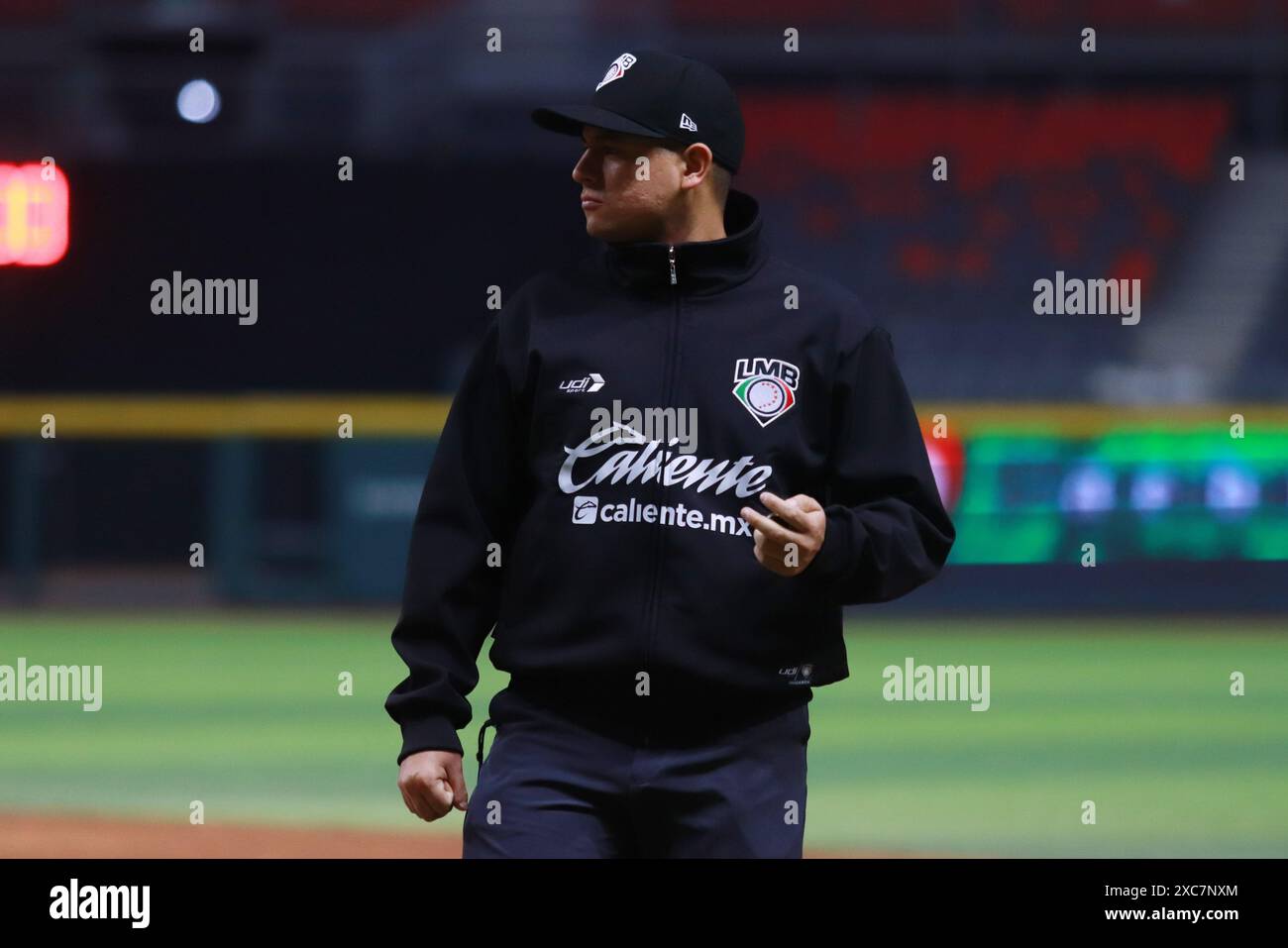Diablos rojos mexican basrball team hi-res stock photography and images ...