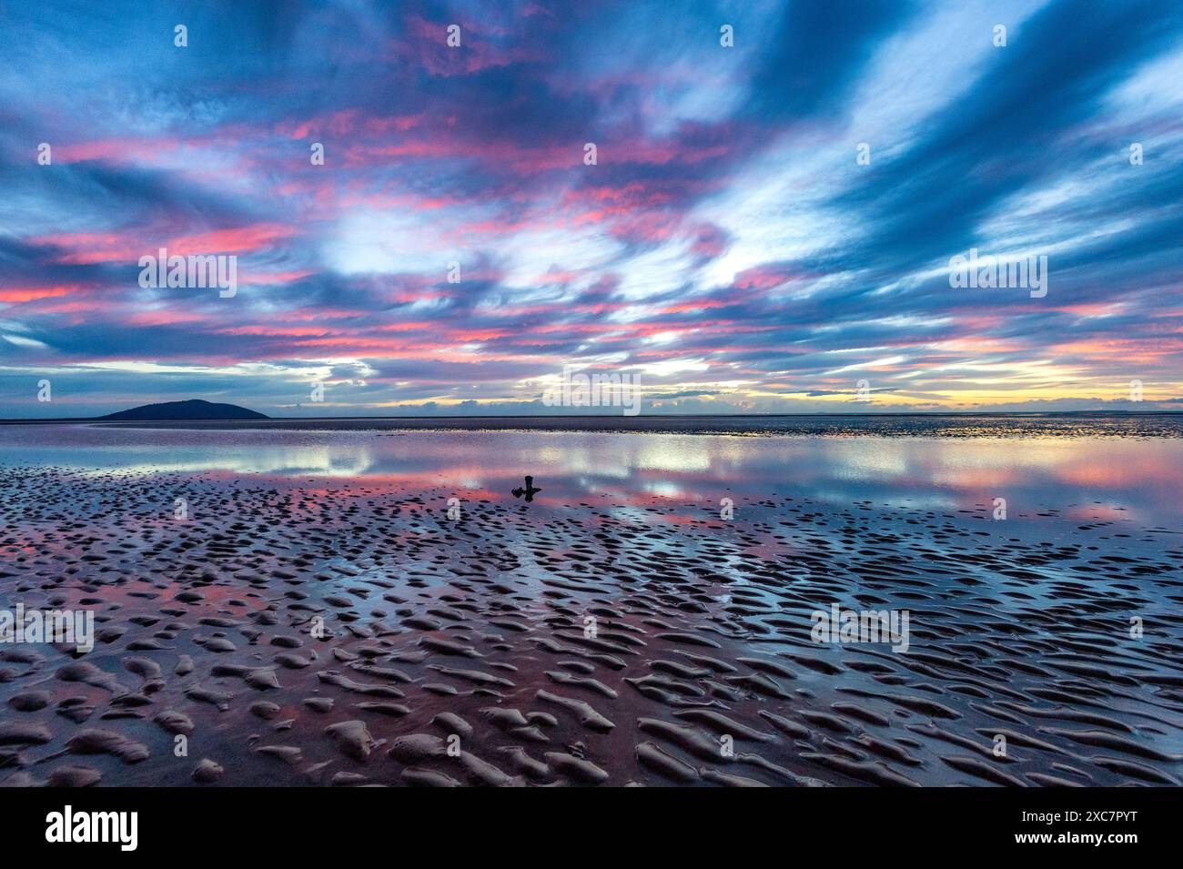 Dramatic sunrise with a pink sky at Carmila Beach, Queensland, QLD ...