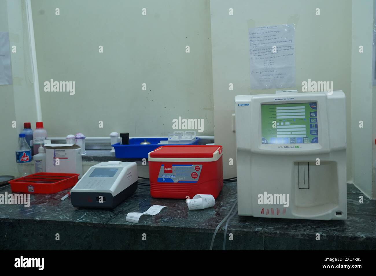 Hematology analyzer hi-res stock photography and images - Alamy