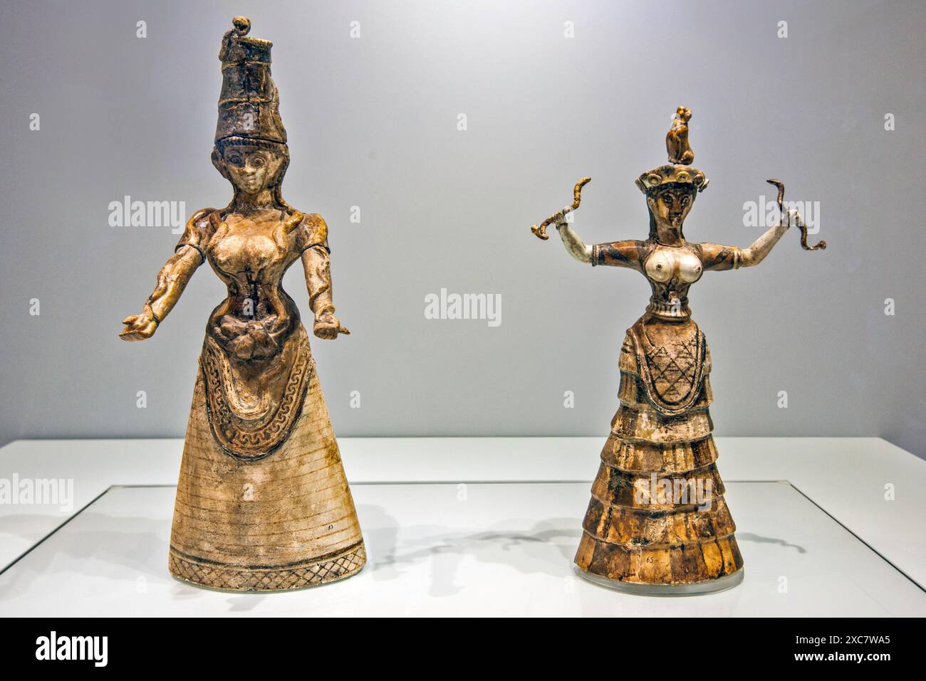 Crete heraklion historical museum hi-res stock photography and images ...
