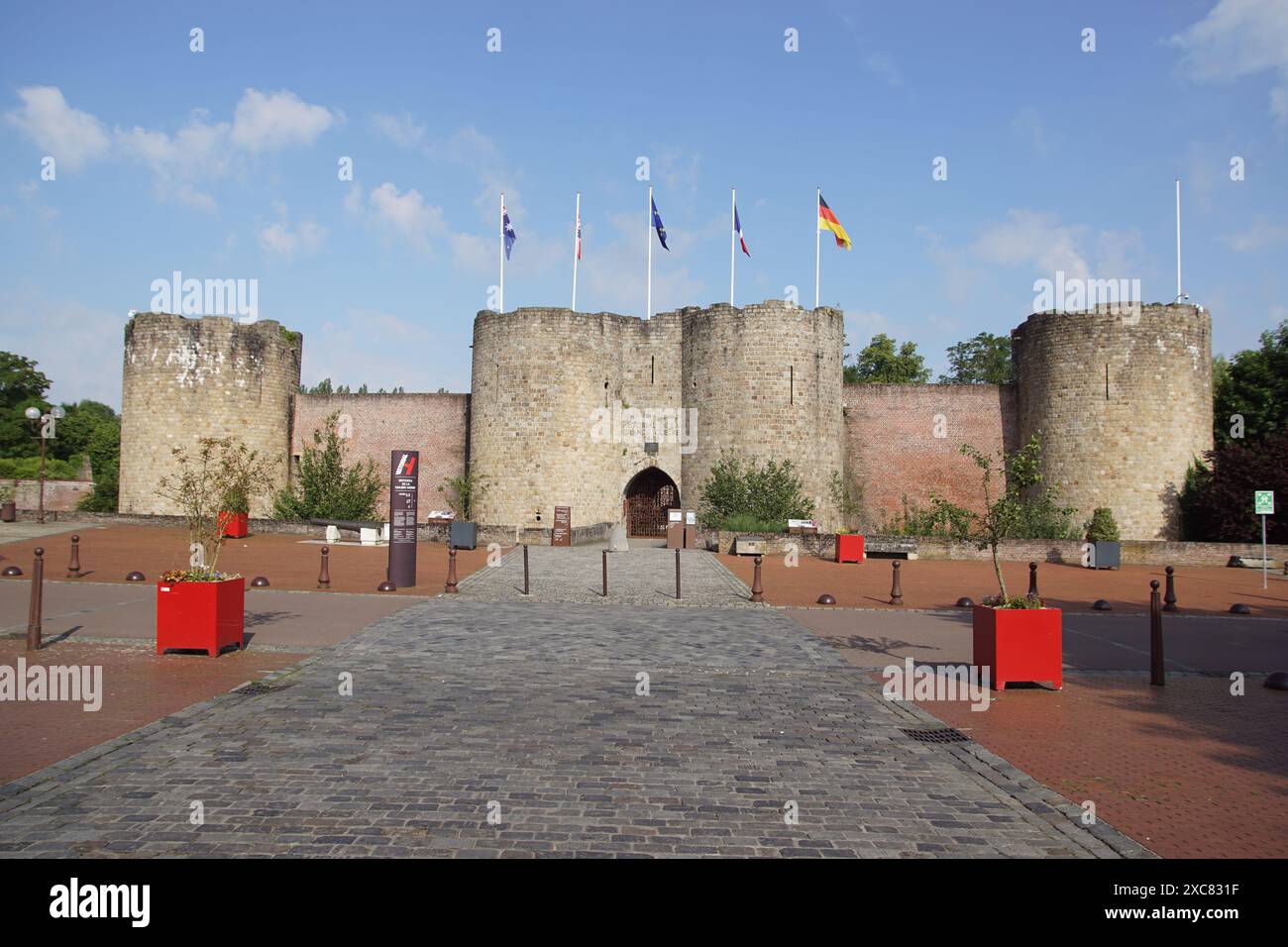Château de Péronne The Historial de la Grande Guerre (Museum of the ...