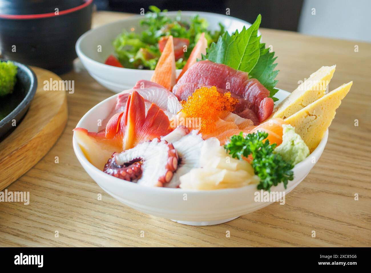 Crab chirashi hi-res stock photography and images - Alamy