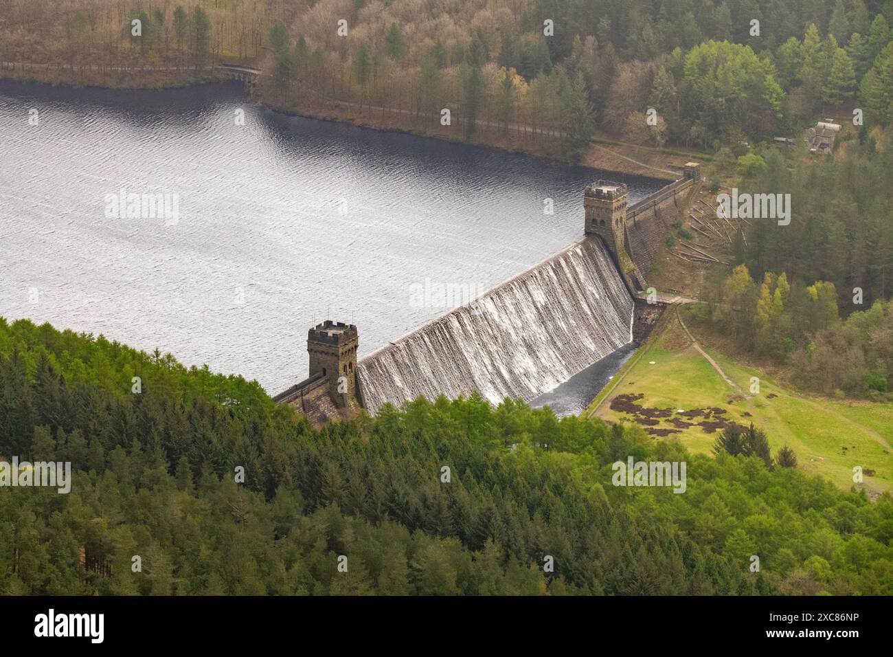 Lancaster bomber ww2 raid hi-res stock photography and images - Alamy