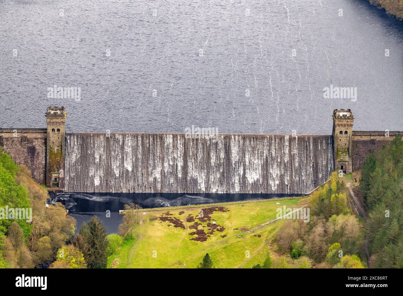 Aerial photo of the Derwent Dam used for practice by 617 Squadran of ...