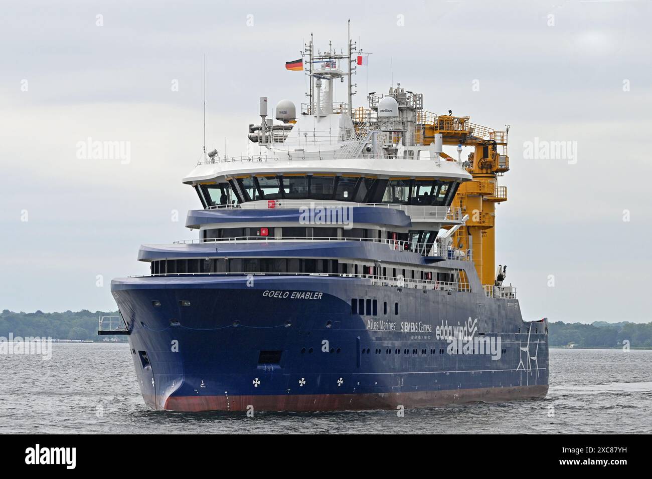 Offshore Workship GOELO ENABLER at the locks of Kiel Holtenau Stock ...