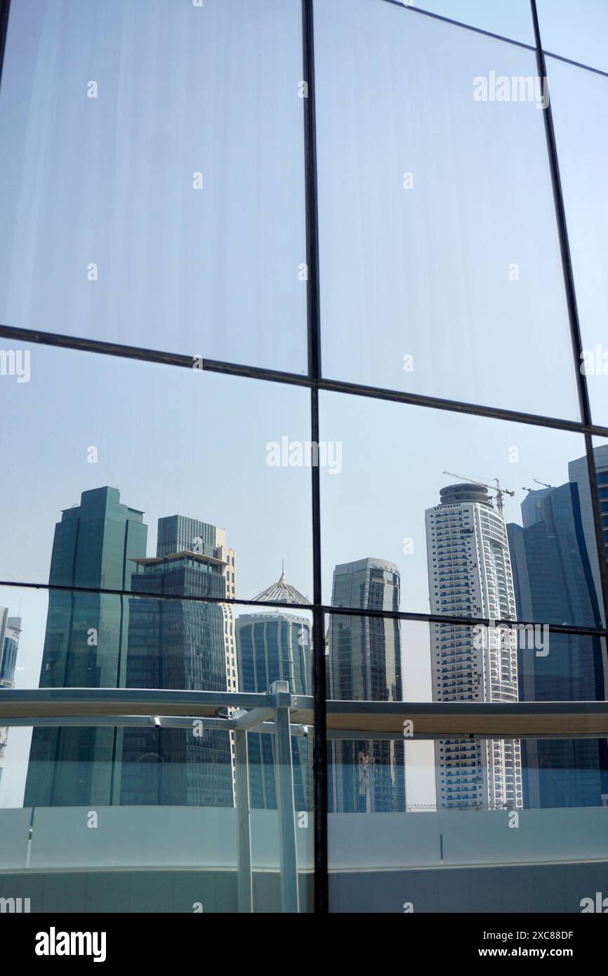 high rise buildings doha qatar Stock Photo - Alamy