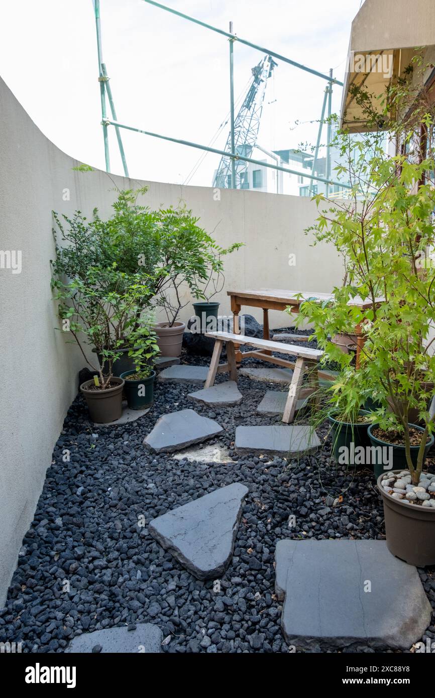 Seating in empty cafeteria hi-res stock photography and images - Alamy