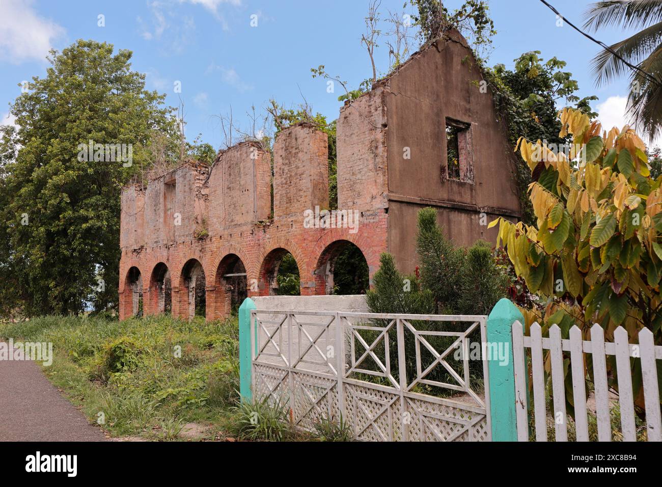 Derelict military building adjacent Morne Fortune Museum and Art ...