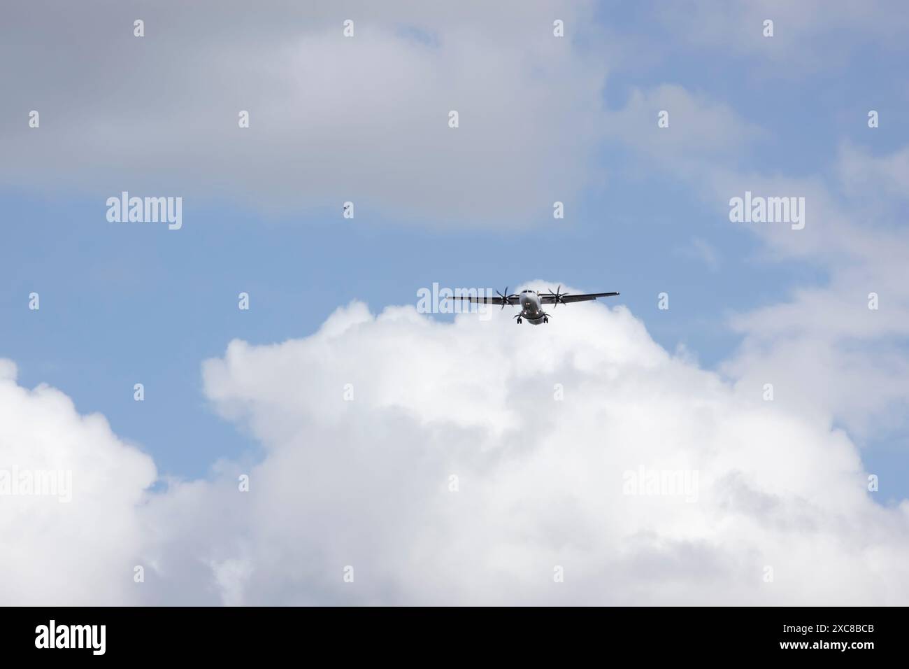 Airport soar hi-res stock photography and images - Alamy