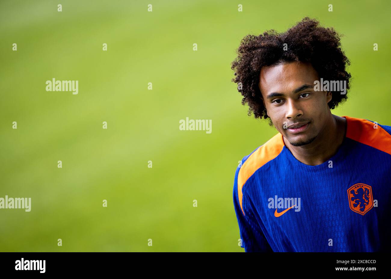WOLFSBURG - Joshua Zirkzee during a training session of the Dutch ...